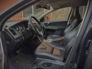 Volvo XC60 2012 Jūrmala, ar dzinēja tilpumu 2.00 L un nobraukumu 254 tūkst. km par 10500 €, foto 8 vietnē AUTOMOTO.COM.LV