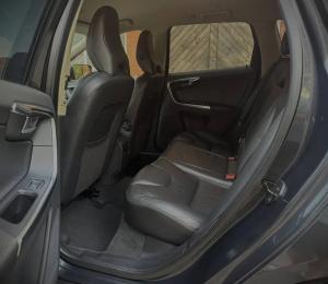 Volvo XC60 2012 Jūrmala, ar dzinēja tilpumu 2.00 L un nobraukumu 254 tūkst. km par 10500 €, foto 9 vietnē AUTOMOTO.COM.LV