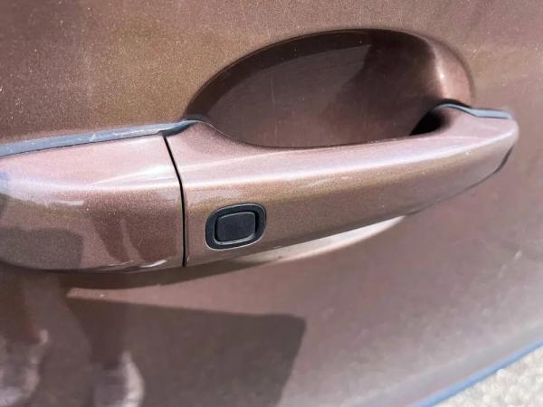 Volvo XC60 2012 Jūrmala, ar dzinēja tilpumu 2.40 L un nobraukumu 328 tūkst. km par 9990 €, foto 5 vietnē AUTOMOTO.COM.LV