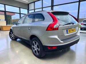 Volvo XC60 2012 Jūrmala, ar dzinēja tilpumu 2.40 L un nobraukumu 345 tūkst. km par 9950 €, foto 4 vietnē AUTOMOTO.COM.LV