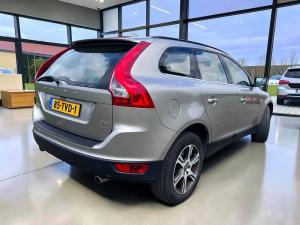 Volvo XC60 2012 Jūrmala, ar dzinēja tilpumu 2.40 L un nobraukumu 345 tūkst. km par 9950 €, foto 5 vietnē AUTOMOTO.COM.LV