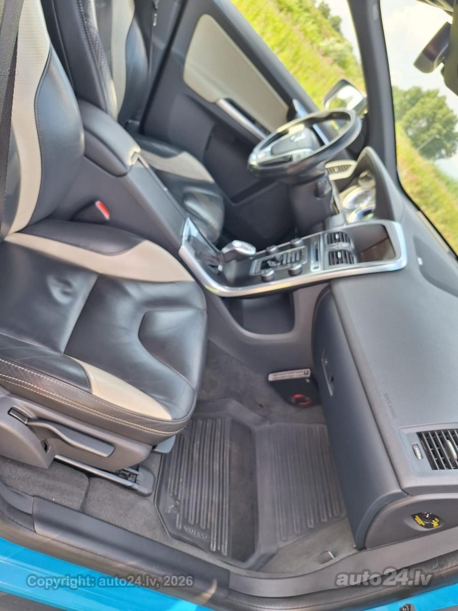Volvo XC60 2012 Tallina, ar dzinēja tilpumu 2.40 L un nobraukumu 448 tūkst. km par 8900 €, foto 10 vietnē AUTOMOTO.COM.LV