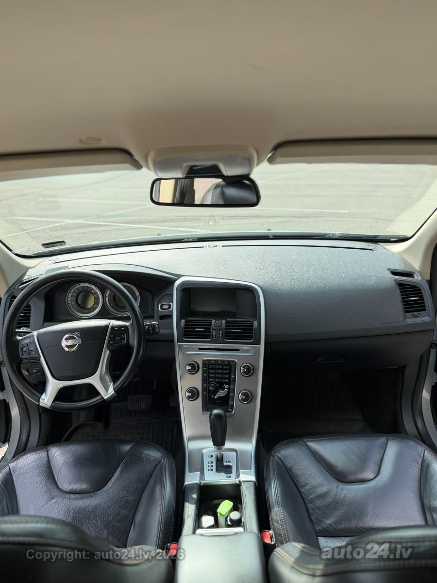 Volvo XC60 2012 in Tallinn, with an engine capacity of 2.40 L and mileage of 269 thousand km for 9500 €, photo 7 on AUTOMOTO.COM.LV