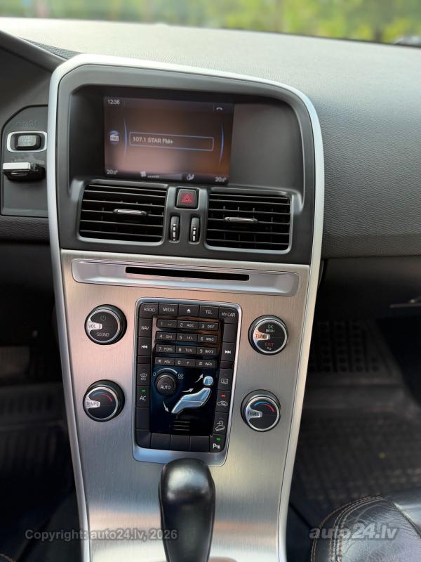 Volvo XC60 2012 in Tallinn, with an engine capacity of 2.40 L and mileage of 269 thousand km for 9500 €, photo 11 on AUTOMOTO.COM.LV
