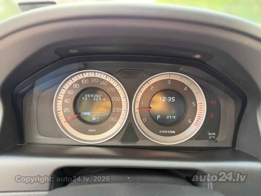 Volvo XC60 2012 in Tallinn, with an engine capacity of 2.40 L and mileage of 269 thousand km for 9500 €, photo 12 on AUTOMOTO.COM.LV