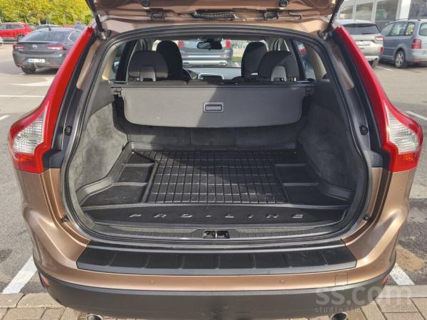 Volvo XC60 2012 Jelgava vietnē Volvo XC60 2012 Jelgava, ar dzinēja tilpumu 2.40 L un nobraukumu 430 tūkst. km par 5500 €, foto 5 vietnē AUTOMOTO.COM.LV