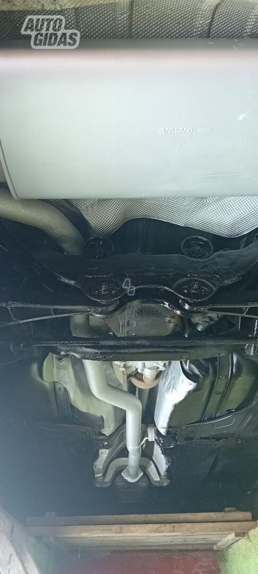 Volvo XC60 2012 in Vilnius, with an engine capacity of 2.40 L and mileage of 344 thousand km for 8600 €, photo 23 on AUTOMOTO.COM.LV