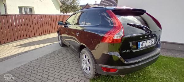 Volvo XC60 2012 Viļņa, ar dzinēja tilpumu 2.40 L un nobraukumu 344 tūkst. km par 8600 €, foto 9 vietnē AUTOMOTO.COM.LV