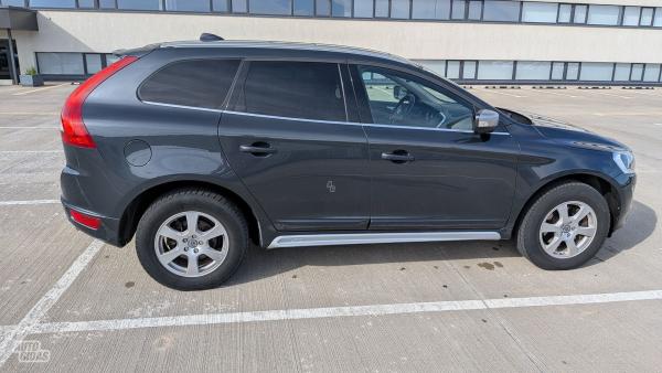 Volvo XC60 2012 Viļņa, ar dzinēja tilpumu 3.20 L un nobraukumu 290 tūkst. km par 6300 €, foto 5 vietnē AUTOMOTO.COM.LV