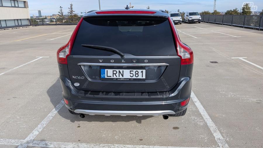 Volvo XC60 2012 Viļņa, ar dzinēja tilpumu 3.20 L un nobraukumu 290 tūkst. km par 6300 €, foto 9 vietnē AUTOMOTO.COM.LV