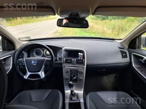 Volvo XC60 2012 in Daugavpils, with an engine capacity of 2.00 L and mileage of 341 thousand km for 7300 €, photo 8 on AUTOMOTO.COM.LV
