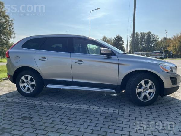 Вольво ХС60 2012 в Елгава на AUTOMOTO.COM.LV Вольво ХС60 2012 в Елгава, объемом двигателя 2.40 л и пробегом 389 тыс. км за 6850 €, фото 4 на AUTOMOTO.COM.LV