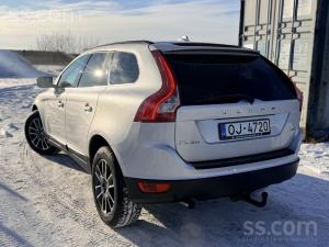 Volvo XC60 2013 Rīga, ar dzinēja tilpumu 2.00 L un nobraukumu 251 tūkst. km par 10995 €, foto 2 vietnē AUTOMOTO.COM.LV
