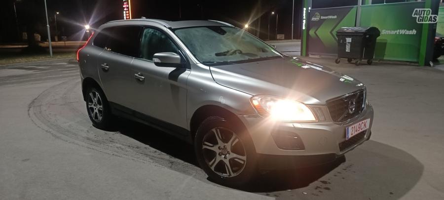 Volvo XC60 2013 in Plunge, with an engine capacity of 3.20 L and mileage of 300 thousand km for 4750 €, photo 6 on AUTOMOTO.COM.LV