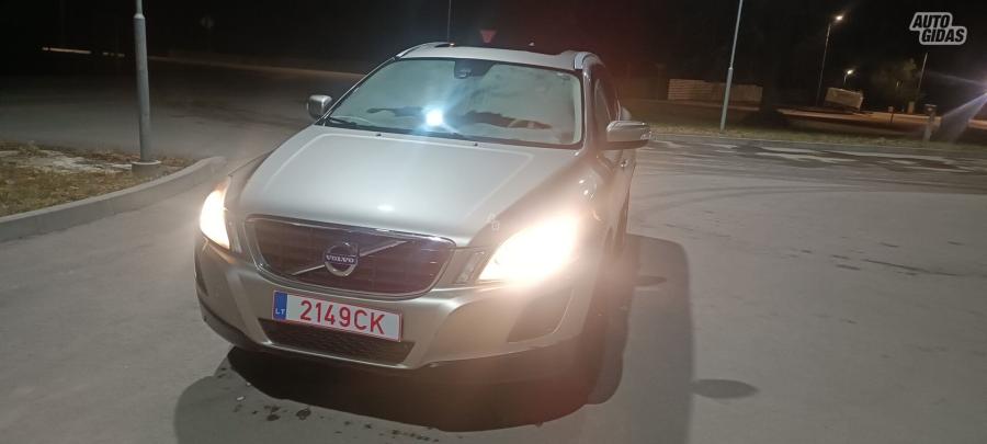 Volvo XC60 2013 in Plunge, with an engine capacity of 3.20 L and mileage of 300 thousand km for 4750 €, photo 7 on AUTOMOTO.COM.LV