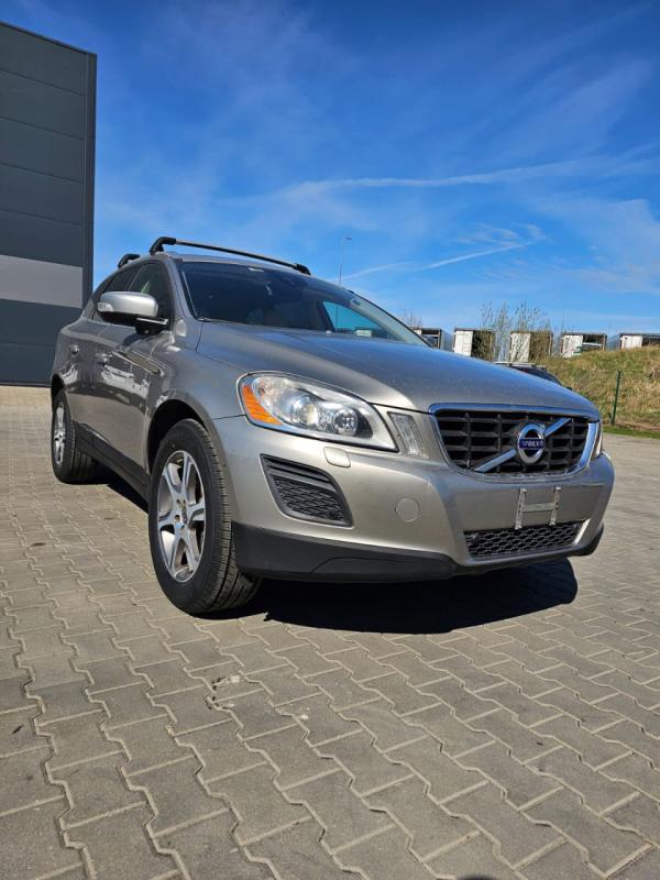 Volvo XC60 2013 Klaipėda, ar dzinēja tilpumu 0.00 L un nobraukumu 0 tūkst. km par 7300 €, foto 2 vietnē AUTOMOTO.COM.LV