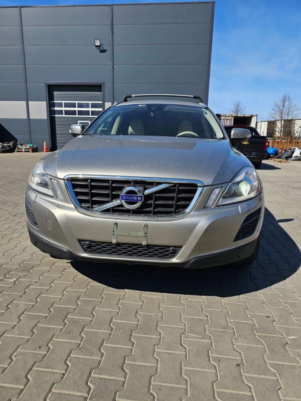 Volvo XC60 2013 Klaipėda, ar dzinēja tilpumu 0.00 L un nobraukumu 0 tūkst. km par 7300 €, foto 5 vietnē AUTOMOTO.COM.LV