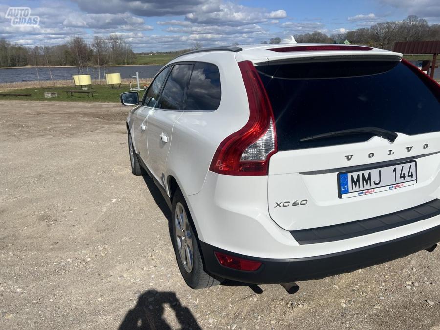 Volvo XC60 2013 in Silute, with an engine capacity of 3.20 L and mileage of 243 thousand km for 7550 €, photo 6 on AUTOMOTO.COM.LV