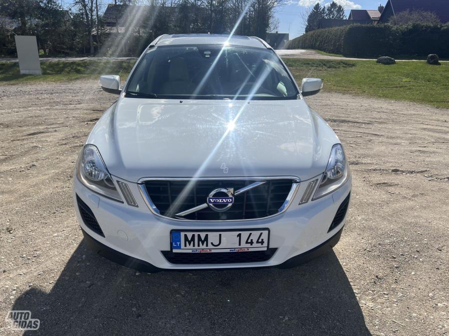 Volvo XC60 2013 in Silute, with an engine capacity of 3.20 L and mileage of 243 thousand km for 7550 €, photo 9 on AUTOMOTO.COM.LV