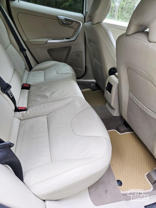 Volvo XC60 2013 Kauņa, ar dzinēja tilpumu 3.20 L un nobraukumu 160 tūkst. km par 10000 €, foto 7 vietnē AUTOMOTO.COM.LV
