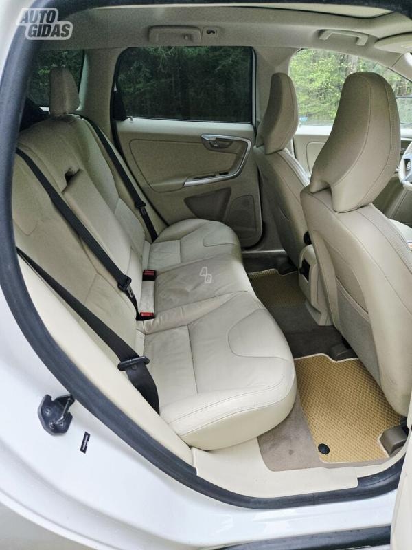 Volvo XC60 2013 Kauņa, ar dzinēja tilpumu 3.20 L un nobraukumu 160 tūkst. km par 10000 €, foto 8 vietnē AUTOMOTO.COM.LV