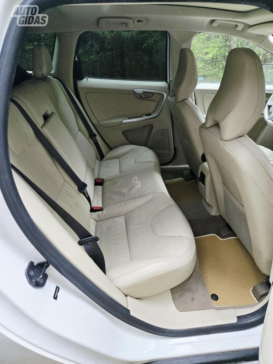 Volvo XC60 2013 Kauņa, ar dzinēja tilpumu 3.20 L un nobraukumu 161 tūkst. km par 10000 €, foto 9 vietnē AUTOMOTO.COM.LV