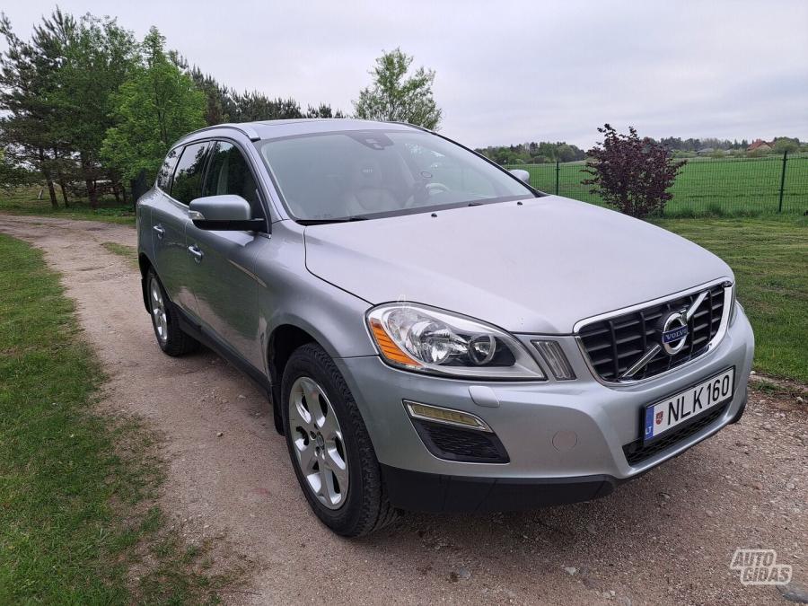 Volvo XC60 2013 Klaipėda, ar dzinēja tilpumu 3.20 L un nobraukumu 107 tūkst. km par 8950 €, foto 1 vietnē AUTOMOTO.COM.LV