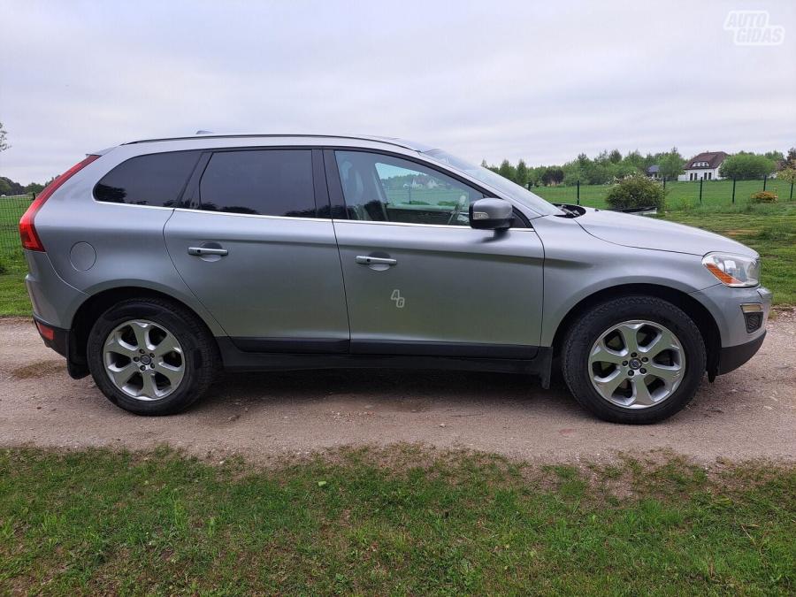 Volvo XC60 2013 Klaipėda, ar dzinēja tilpumu 3.20 L un nobraukumu 107 tūkst. km par 8950 €, foto 4 vietnē AUTOMOTO.COM.LV