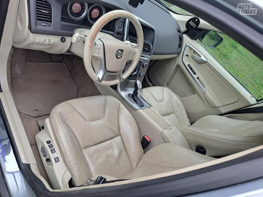 Volvo XC60 2013 Klaipėda, ar dzinēja tilpumu 3.20 L un nobraukumu 107 tūkst. km par 8950 €, foto 9 vietnē AUTOMOTO.COM.LV