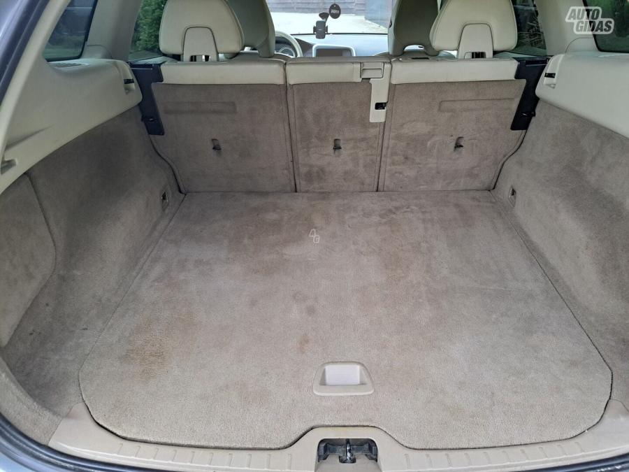 Volvo XC60 2013 Klaipėda, ar dzinēja tilpumu 3.20 L un nobraukumu 107 tūkst. km par 8950 €, foto 14 vietnē AUTOMOTO.COM.LV