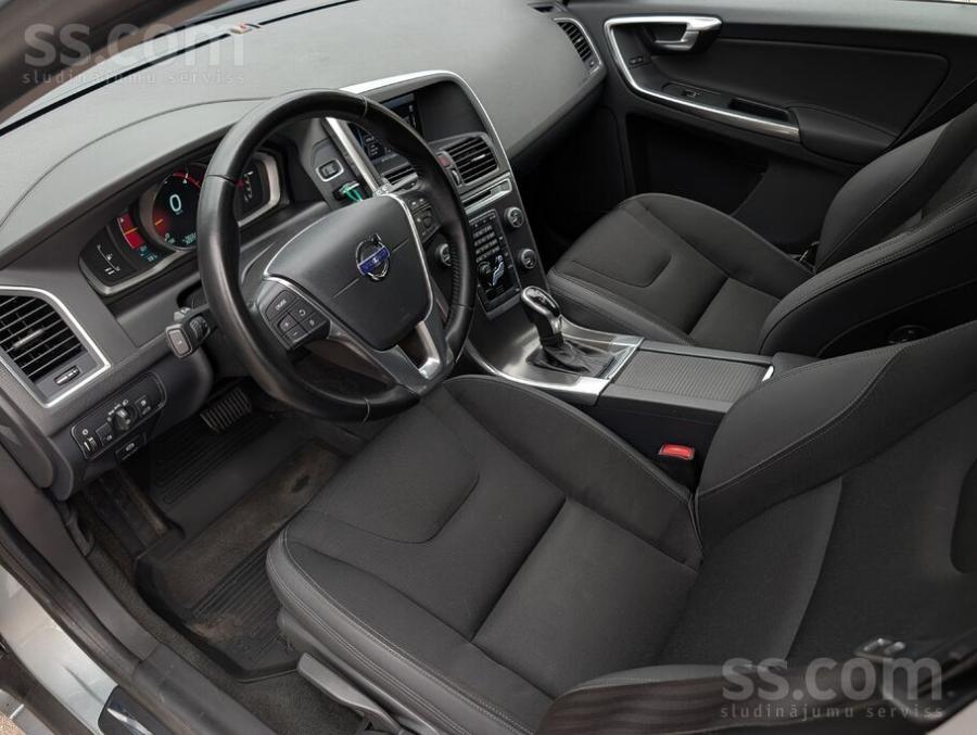 Volvo XC60 2013 Jūrmala, ar dzinēja tilpumu 2.00 L un nobraukumu 0 tūkst. km par 8950 €, foto 12 vietnē AUTOMOTO.COM.LV