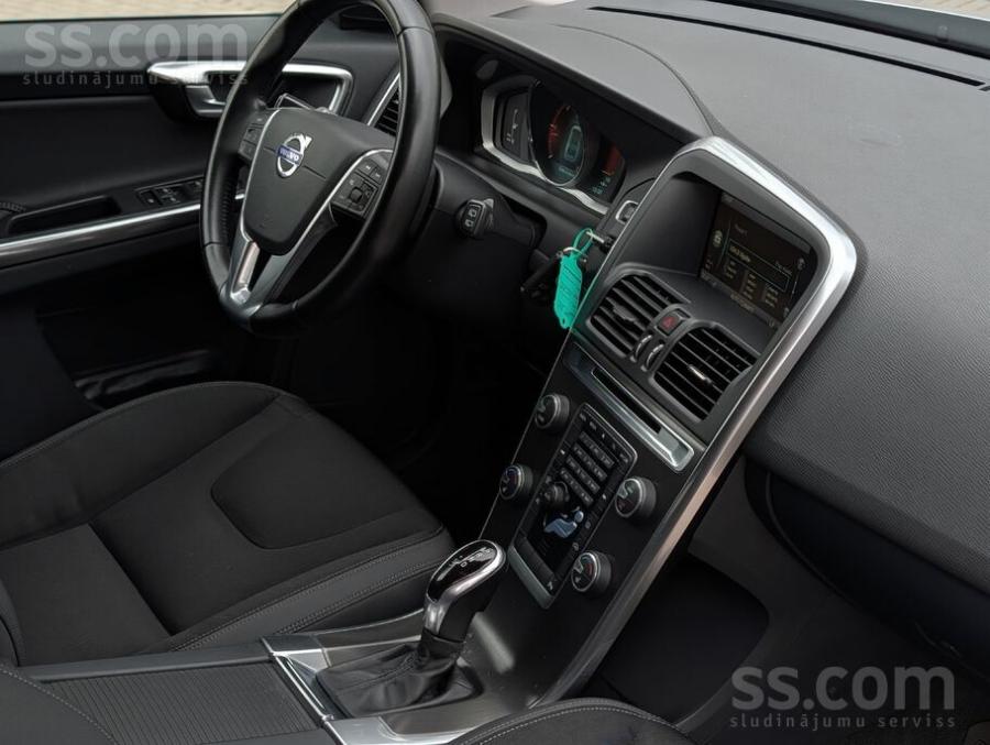 Volvo XC60 2013 Jūrmala, ar dzinēja tilpumu 2.00 L un nobraukumu 0 tūkst. km par 8950 €, foto 18 vietnē AUTOMOTO.COM.LV
