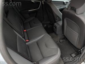 Volvo XC60 2013 Jūrmala, ar dzinēja tilpumu 2.00 L un nobraukumu 0 tūkst. km par 8950 €, foto 30 vietnē AUTOMOTO.COM.LV