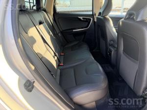 Volvo XC60 2013 Rīga, ar dzinēja tilpumu 2.00 L un nobraukumu 251 tūkst. km par 10495 €, foto 13 vietnē AUTOMOTO.COM.LV