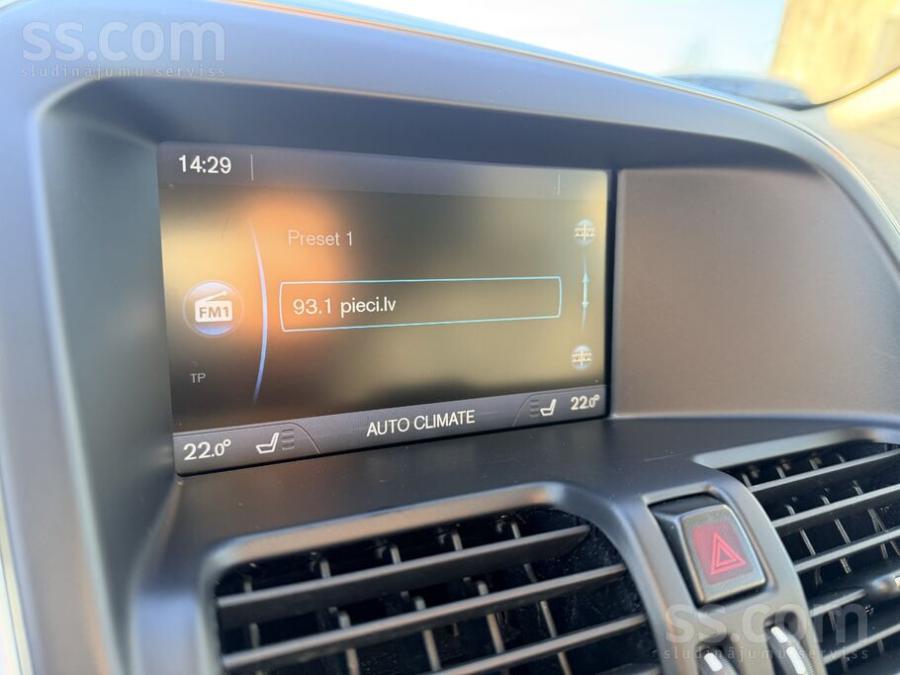 Volvo XC60 2013 Rīga, ar dzinēja tilpumu 2.00 L un nobraukumu 251 tūkst. km par 10495 €, foto 16 vietnē AUTOMOTO.COM.LV
