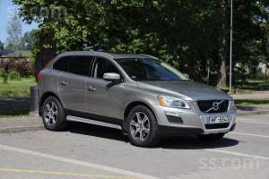 Volvo XC60 2013 in Jelgava, with an engine capacity of 2.40 L and mileage of 273 thousand km for 10800 €, photo 3 on AUTOMOTO.COM.LV