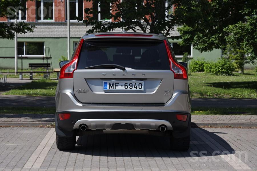 Volvo XC60 2013 in Jelgava, with an engine capacity of 2.40 L and mileage of 273 thousand km for 10800 €, photo 6 on AUTOMOTO.COM.LV