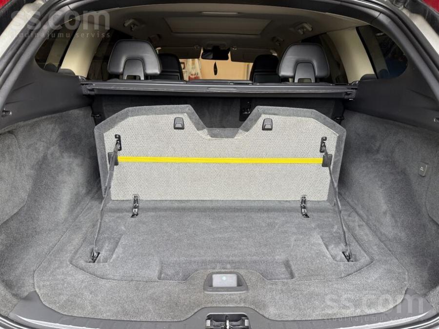 Volvo XC60 2013 in Jelgava, with an engine capacity of 2.40 L and mileage of 273 thousand km for 10800 €, photo 14 on AUTOMOTO.COM.LV