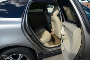 Volvo XC60 2013 in Siauliai, with an engine capacity of 3.00 L and mileage of 247 thousand km for 7900 €, photo 12 on AUTOMOTO.COM.LV