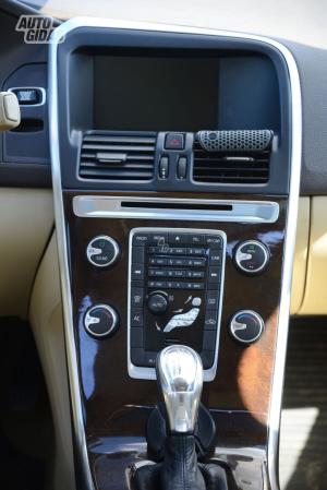 Volvo XC60 2013 Šauļi, ar dzinēja tilpumu 3.00 L un nobraukumu 247 tūkst. km par 7900 €, foto 19 vietnē AUTOMOTO.COM.LV