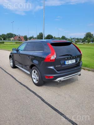 Volvo XC60 2013 Ogre, ar dzinēja tilpumu 2.00 L un nobraukumu 253 tūkst. km par 8700 €, foto 5 vietnē AUTOMOTO.COM.LV