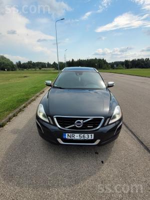 Volvo XC60 2013 Ogre, ar dzinēja tilpumu 2.00 L un nobraukumu 253 tūkst. km par 8700 €, foto 10 vietnē AUTOMOTO.COM.LV