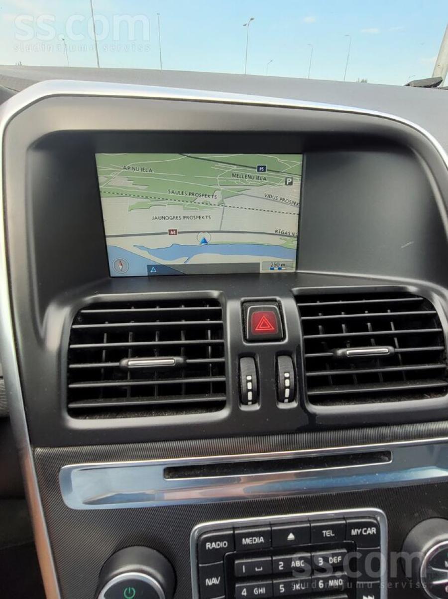 Volvo XC60 2013 Ogre, ar dzinēja tilpumu 2.00 L un nobraukumu 253 tūkst. km par 8700 €, foto 20 vietnē AUTOMOTO.COM.LV