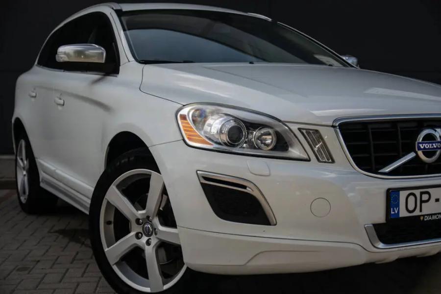 Volvo XC60 2013 in Tukums, with an engine capacity of 2.00 L and mileage of 215 thousand km for 9900 €, photo 8 on AUTOMOTO.COM.LV