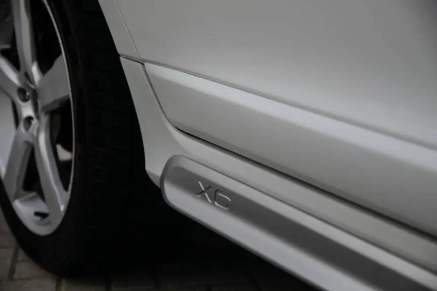 Volvo XC60 2013 in Tukums, with an engine capacity of 2.00 L and mileage of 215 thousand km for 9900 €, photo 11 on AUTOMOTO.COM.LV