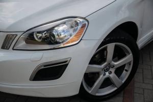 Volvo XC60 2013 in Tukums, with an engine capacity of 2.00 L and mileage of 215 thousand km for 9900 €, photo 17 on AUTOMOTO.COM.LV