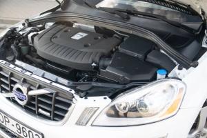 Volvo XC60 2013 in Tukums, with an engine capacity of 2.00 L and mileage of 215 thousand km for 9900 €, photo 19 on AUTOMOTO.COM.LV