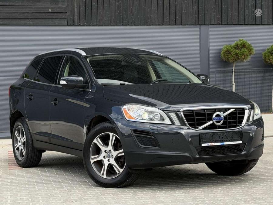 Volvo XC60 2013 Šauļi, ar dzinēja tilpumu 2.40 L un nobraukumu 231 tūkst. km par 11190 €, foto 1 vietnē AUTOMOTO.COM.LV