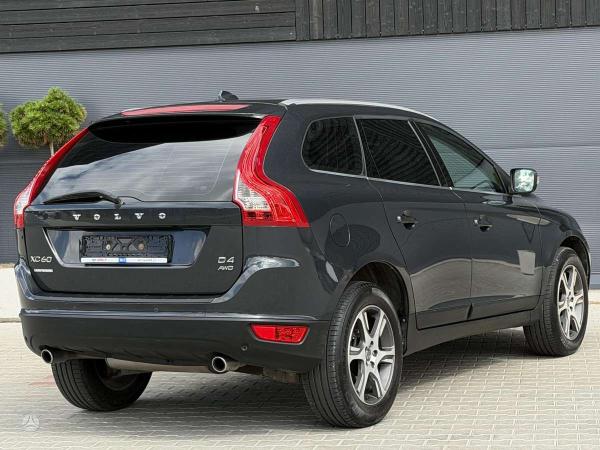 Volvo XC60 2013 in Siauliai, with an engine capacity of 2.40 L and mileage of 231 thousand km for 11190 €, photo 6 on AUTOMOTO.COM.LV