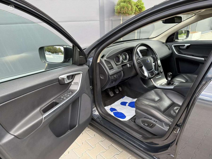 Volvo XC60 2013 Šauļi, ar dzinēja tilpumu 2.40 L un nobraukumu 231 tūkst. km par 11190 €, foto 10 vietnē AUTOMOTO.COM.LV